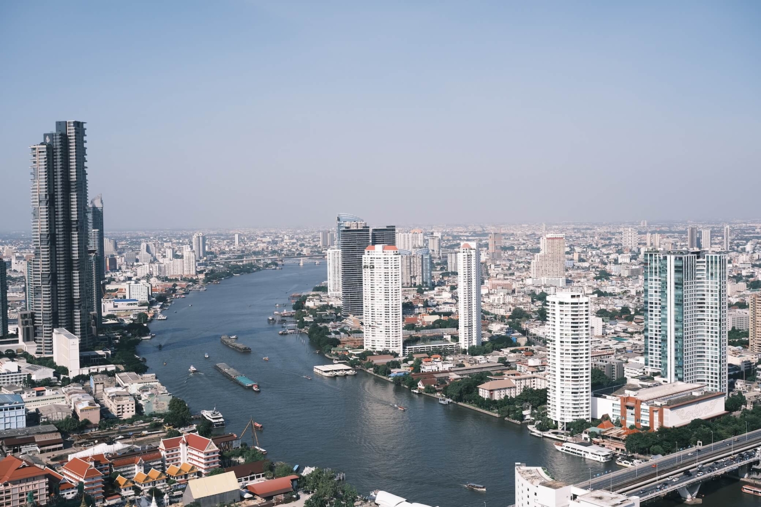 バンコクの高層ホテル『タワークラブ アット ルブア』宿泊記：53階からの絶景と贅沢ラウンジ体験 | ktymの国境越え