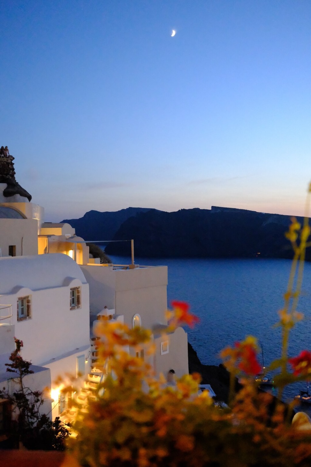 サントリーニ島「Kastro」の予約方法を解説！サンセットディナーが美しすぎた | ktymの国境越え